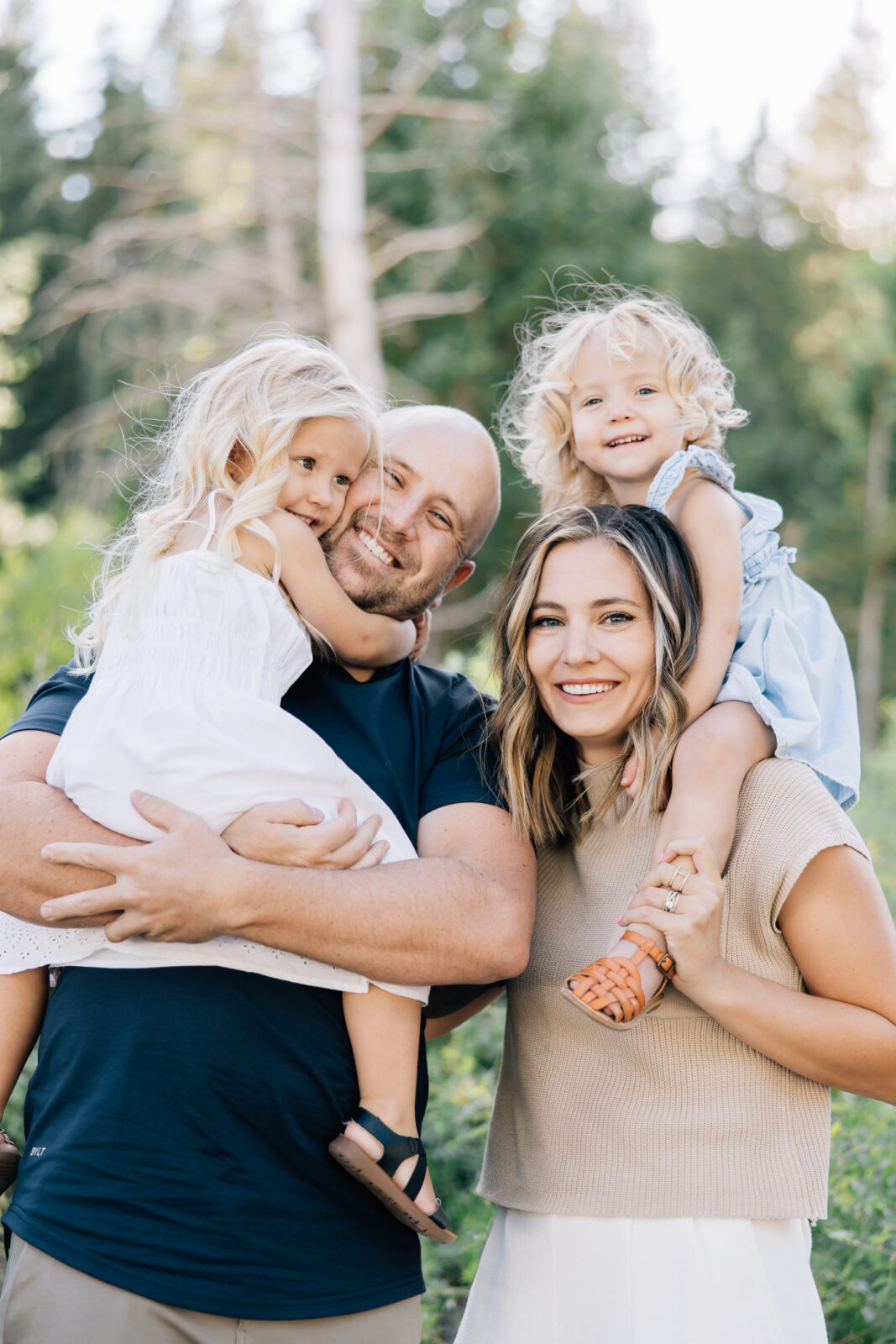 Fave Poses for Littles - https://kaileematsumura.com